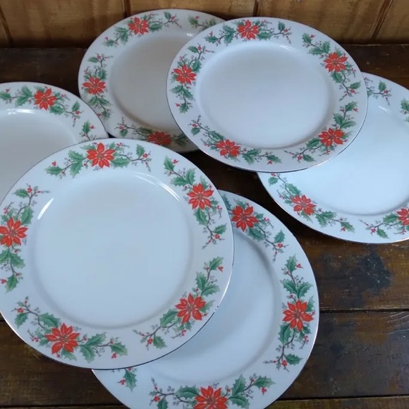 trisa | Dining | 6 Vintage Christmas Plattersretro Christmas Platesmid ...